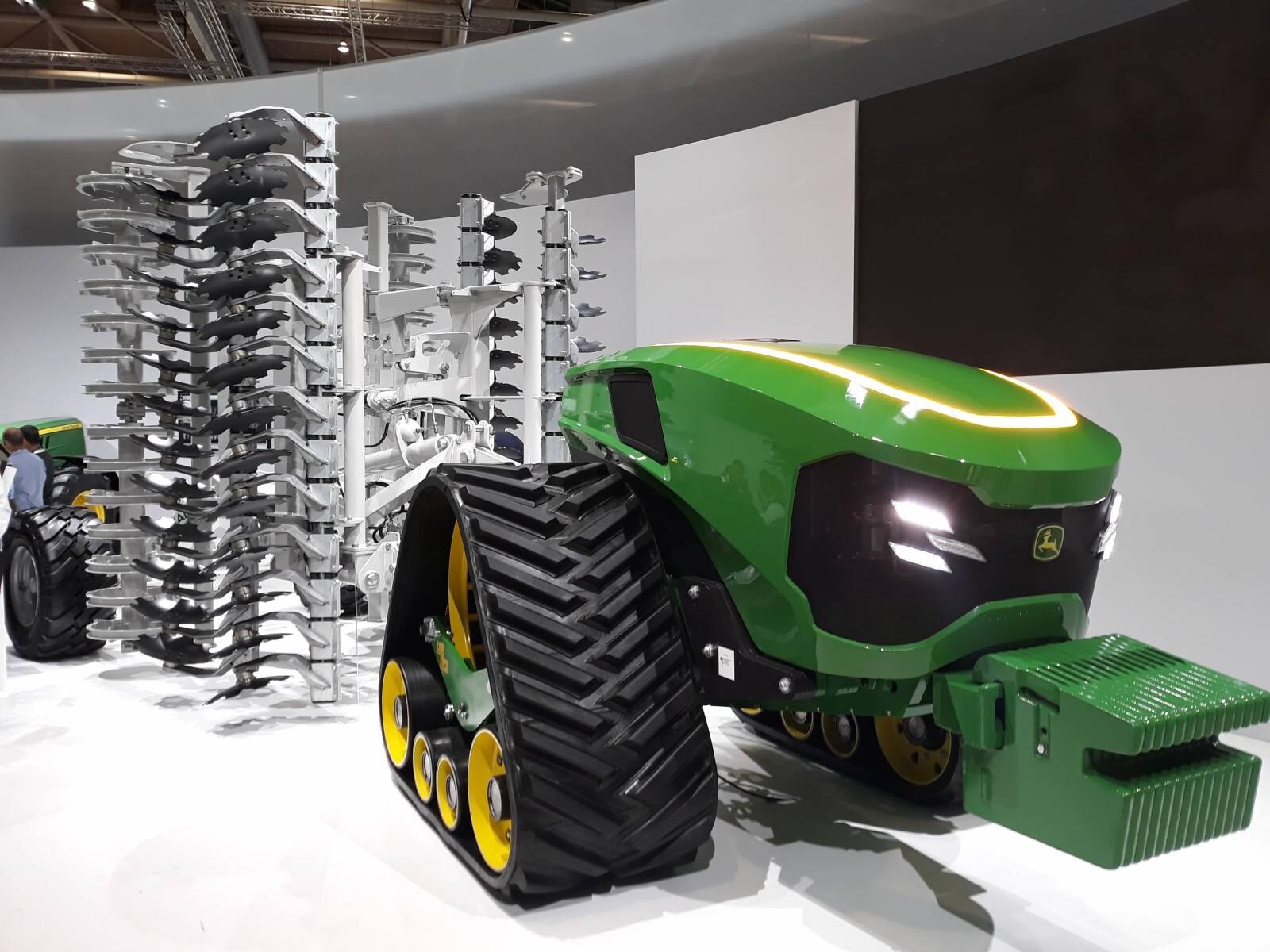 John Deere robot traktor: nem álhír – valóság!