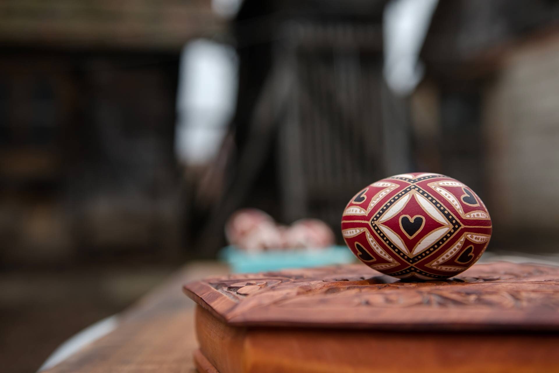 Hímes tojás: színek, minták, üzenetek